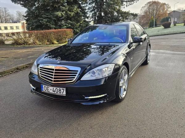 Black Mercedes-Benz S 350 2011 in Jekabpils, with an engine capacity of 3.00 L and mileage of 369 thousand km for 12 €, photo 2 on AUTOMOTO.COM.LV