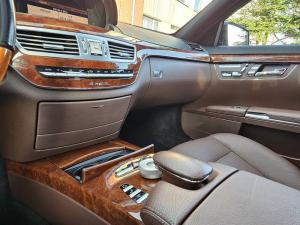 Черный Мерседес С 350 2011 в Екабпилс, объемом двигателя 3.00 л и пробегом 369 тыс. км за 12 €, фото 29 на AUTOMOTO.COM.LV
