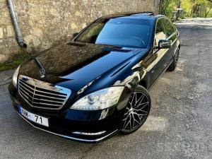 Melns Mercedes-Benz S 350 2011 Rīga, ar dzinēja tilpumu 3.00 L un nobraukumu 311 tūkst. km par 13500 €, foto  vietnē AUTOMOTO.COM.LV