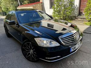 Черный Мерседес С 350 2011 в Рига, объемом двигателя 3.00 л и пробегом 311 тыс. км за 13500 €, фото 4 на AUTOMOTO.COM.LV