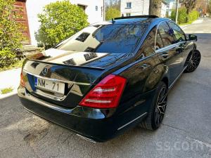 Черный Мерседес С 350 2011 в Рига, объемом двигателя 3.00 л и пробегом 311 тыс. км за 13500 €, фото 5 на AUTOMOTO.COM.LV