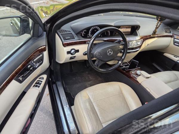 Black Mercedes-Benz S 350 2011 in Daugavpils, with an engine capacity of 3.00 L and mileage of 0 thousand km for 12999 €, photo 9 on AUTOMOTO.COM.LV