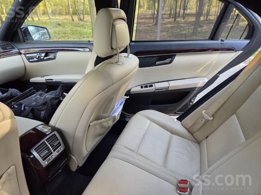 Черный Мерседес С 350 2011 в Даугавпилс, объемом двигателя 3.00 л и пробегом 0 тыс. км за 12999 €, фото 14 на AUTOMOTO.COM.LV