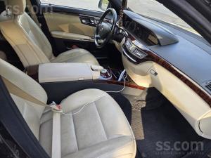 Черный Мерседес С 350 2011 в Даугавпилс, объемом двигателя 3.00 л и пробегом 0 тыс. км за 12999 €, фото 16 на AUTOMOTO.COM.LV