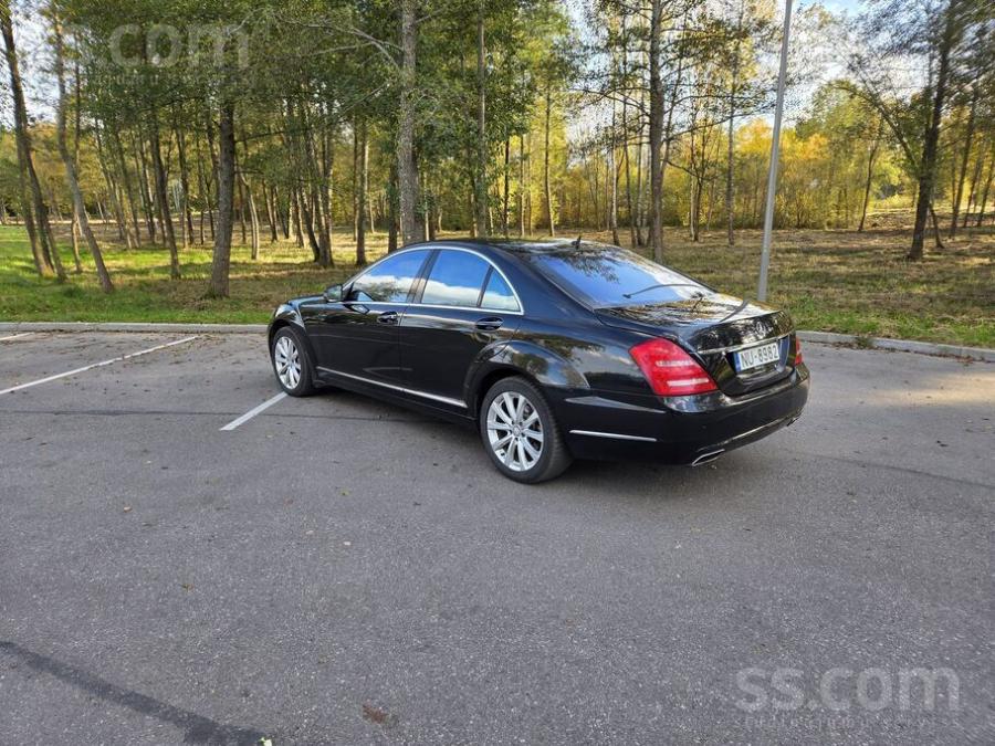 Черный Мерседес С 350 2011 в Даугавпилс, объемом двигателя 3.00 л и пробегом 0 тыс. км за 12999 €, фото 20 на AUTOMOTO.COM.LV