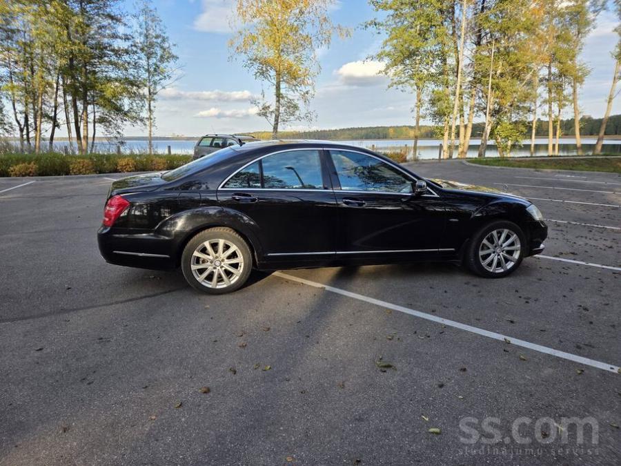 Черный Мерседес С 350 2011 в Даугавпилс, объемом двигателя 3.00 л и пробегом 0 тыс. км за 12999 €, фото 21 на AUTOMOTO.COM.LV
