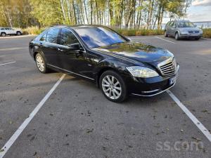 Черный Мерседес С 350 2011 в Даугавпилс, объемом двигателя 3.00 л и пробегом 0 тыс. км за 12999 €, фото 22 на AUTOMOTO.COM.LV