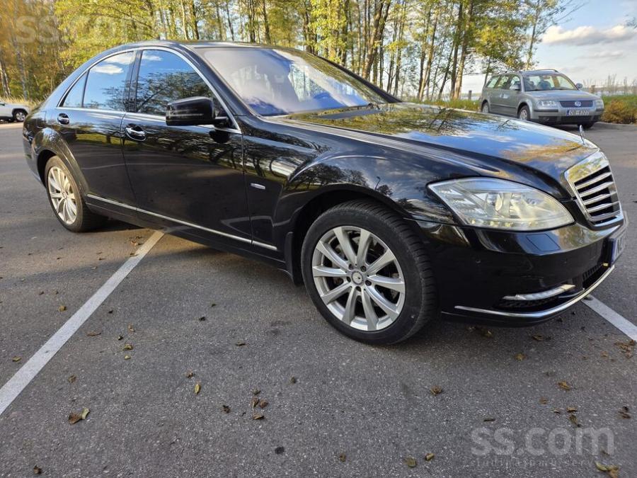 Черный Мерседес С 350 2011 в Даугавпилс, объемом двигателя 3.00 л и пробегом 0 тыс. км за 12999 €, фото 23 на AUTOMOTO.COM.LV