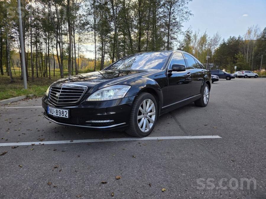 Черный Мерседес С 350 2011 в Даугавпилс, объемом двигателя 3.00 л и пробегом 0 тыс. км за 12999 €, фото 25 на AUTOMOTO.COM.LV