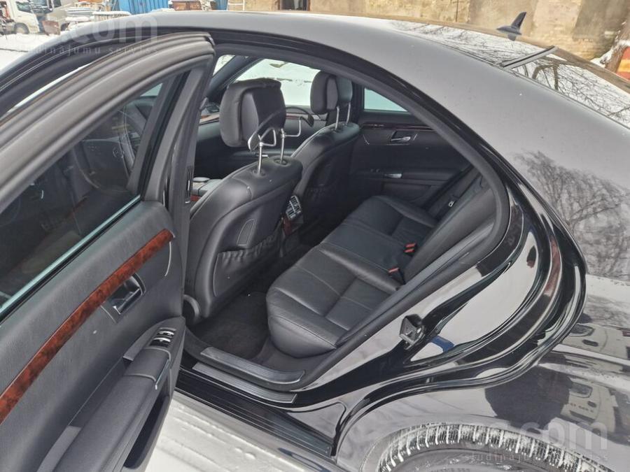 Melns Mercedes-Benz S 350 2011 Rīga, ar dzinēja tilpumu 3.00 L un nobraukumu 217 tūkst. km par 12000 €, foto 10 vietnē AUTOMOTO.COM.LV