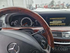 Melns Mercedes-Benz S 350 2011 Rīga, ar dzinēja tilpumu 3.00 L un nobraukumu 217 tūkst. km par 12000 €, foto 13 vietnē AUTOMOTO.COM.LV