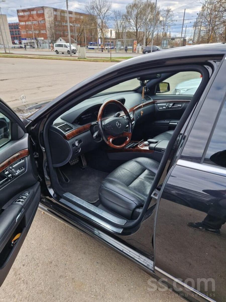 Melns Mercedes-Benz S 350 2011 Rīga, ar dzinēja tilpumu 3.00 L un nobraukumu 217 tūkst. km par 12000 €, foto 15 vietnē AUTOMOTO.COM.LV