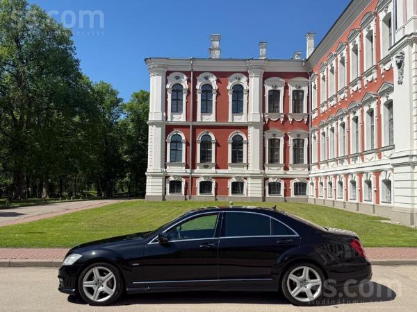 Black Mercedes-Benz S 350 2011 in Jelgava, with an engine capacity of 3.00 L and mileage of 281 thousand km for 9500 €, photo 8 on AUTOMOTO.COM.LV