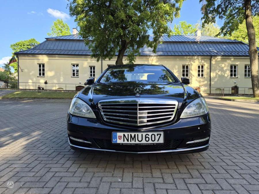 Melns Mercedes-Benz S 350 2011 Lazdijai, ar dzinēja tilpumu 2.99 L un nobraukumu 268 tūkst. km par 8500 €, foto 6 vietnē AUTOMOTO.COM.LV