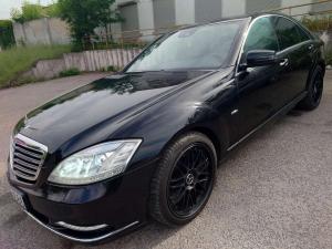 Черный Мерседес С 350 2011 в Вильнюс, объемом двигателя 2.99 л и пробегом 291 тыс. км за 10500 €, фото 12 на AUTOMOTO.COM.LV