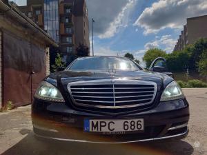 Черный Мерседес С 350 2011 в Вильнюс, объемом двигателя 2.99 л и пробегом 291 тыс. км за 10500 €, фото 30 на AUTOMOTO.COM.LV