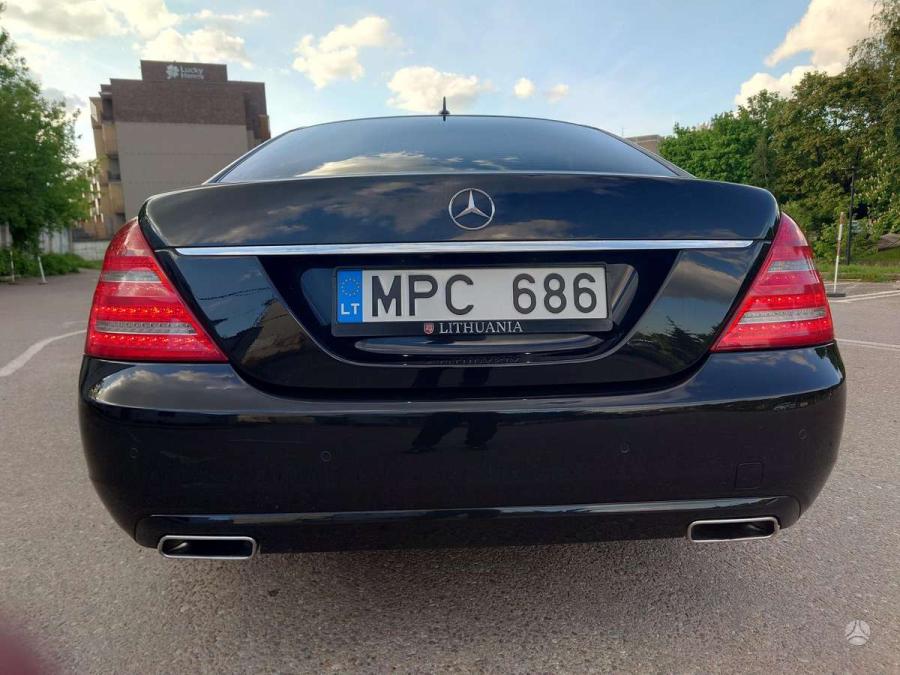 Черный Мерседес С 350 2011 в Вильнюс, объемом двигателя 2.99 л и пробегом 291 тыс. км за 10500 €, фото 38 на AUTOMOTO.COM.LV