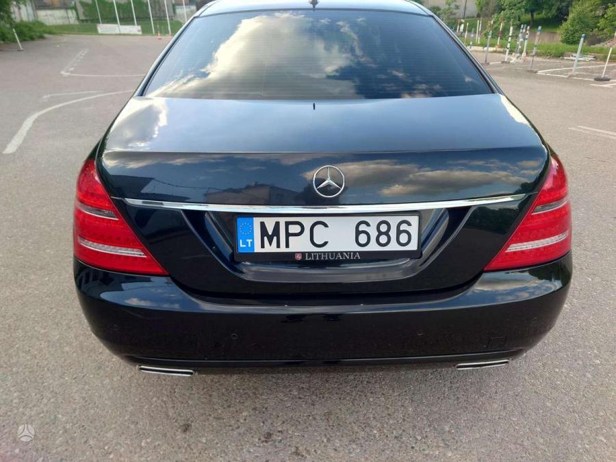Черный Мерседес С 350 2011 в Вильнюс, объемом двигателя 2.99 л и пробегом 291 тыс. км за 10500 €, фото 43 на AUTOMOTO.COM.LV