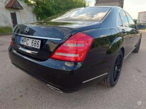 Черный Мерседес С 350 2011 в Вильнюс, объемом двигателя 2.99 л и пробегом 291 тыс. км за 10500 €, фото 46 на AUTOMOTO.COM.LV