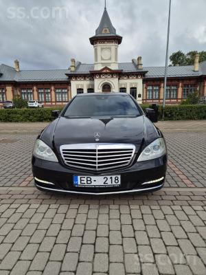 Black Mercedes-Benz S 350 2011 in Ventspils, with an engine capacity of 3.00 L and mileage of 261 thousand km for 12650 €, photo 3 on AUTOMOTO.COM.LV