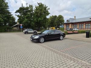 Black Mercedes-Benz S 350 2011 in Ventspils, with an engine capacity of 3.00 L and mileage of 261 thousand km for 12650 €, photo 9 on AUTOMOTO.COM.LV