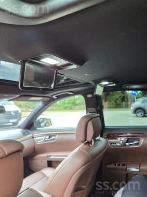 Black Mercedes-Benz S 350 2011 in Ventspils, with an engine capacity of 3.00 L and mileage of 261 thousand km for 12650 €, photo 22 on AUTOMOTO.COM.LV