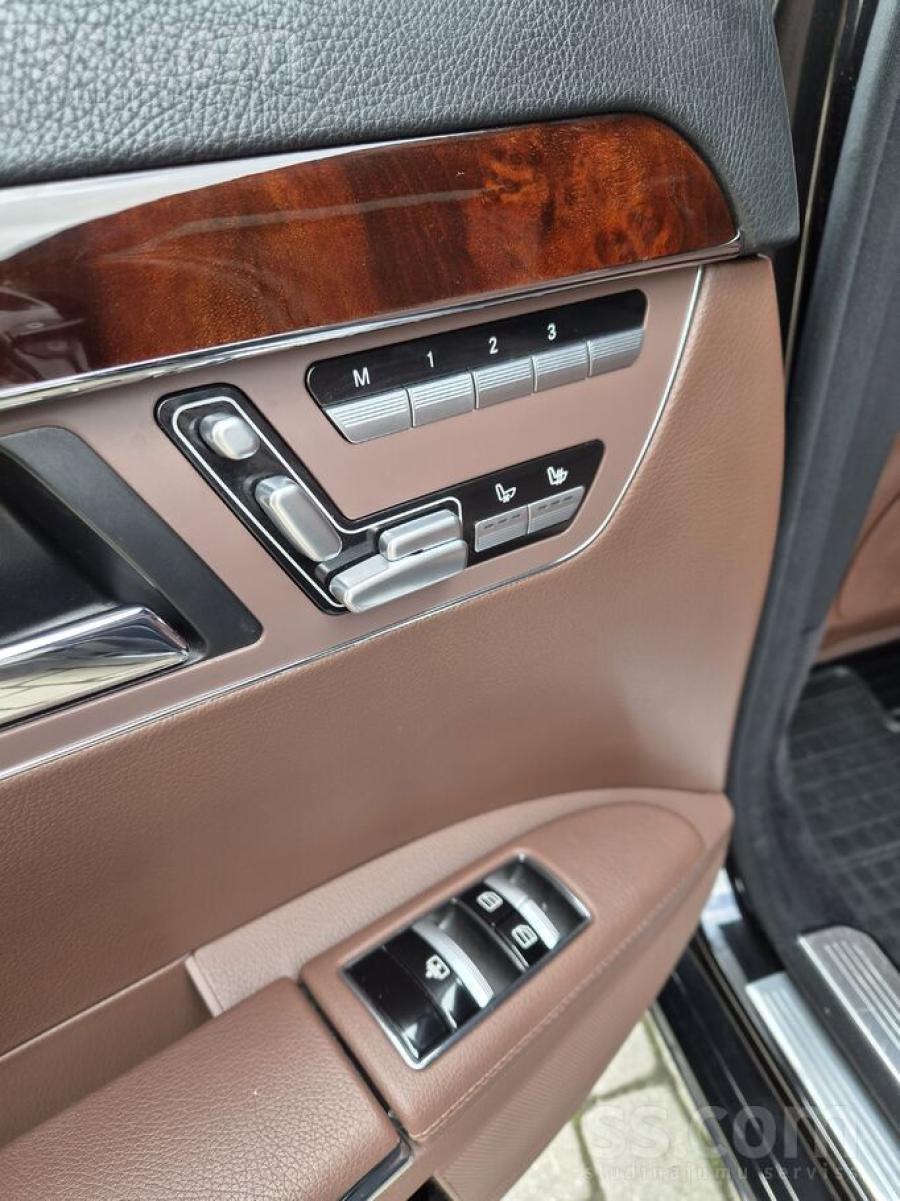 Black Mercedes-Benz S 350 2011 in Ventspils, with an engine capacity of 3.00 L and mileage of 261 thousand km for 12650 €, photo 25 on AUTOMOTO.COM.LV
