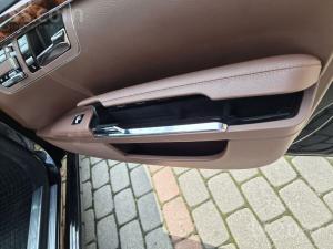 Black Mercedes-Benz S 350 2011 in Ventspils, with an engine capacity of 3.00 L and mileage of 261 thousand km for 12650 €, photo 29 on AUTOMOTO.COM.LV