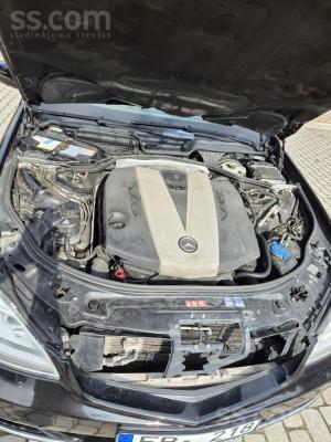 Black Mercedes-Benz S 350 2011 in Ventspils, with an engine capacity of 3.00 L and mileage of 261 thousand km for 12650 €, photo 33 on AUTOMOTO.COM.LV