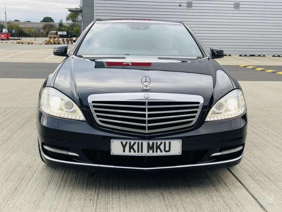 Melns Mercedes-Benz S 350 2011 Raseiniai, ar dzinēja tilpumu 2.99 L un nobraukumu 195 tūkst. km par 4800 €, foto 14 vietnē AUTOMOTO.COM.LV