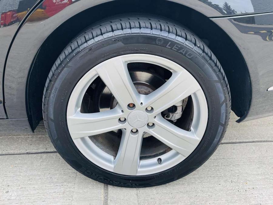 Melns Mercedes-Benz S 350 2011 Raseiniai, ar dzinēja tilpumu 2.99 L un nobraukumu 195 tūkst. km par 4800 €, foto 21 vietnē AUTOMOTO.COM.LV