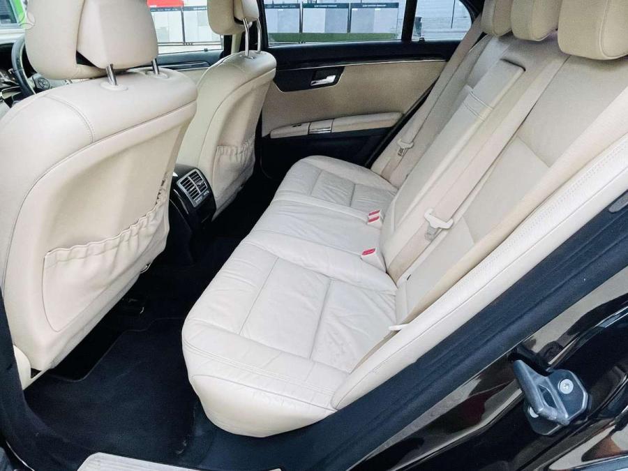 Melns Mercedes-Benz S 350 2011 Raseiniai, ar dzinēja tilpumu 2.99 L un nobraukumu 195 tūkst. km par 4800 €, foto 26 vietnē AUTOMOTO.COM.LV