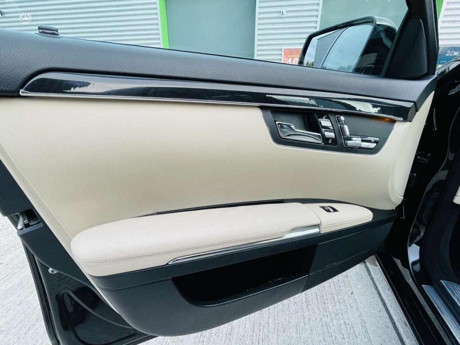 Melns Mercedes-Benz S 350 2011 Raseiniai, ar dzinēja tilpumu 2.99 L un nobraukumu 195 tūkst. km par 4800 €, foto 30 vietnē AUTOMOTO.COM.LV