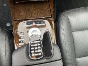 Черный Мерседес С 350 2011 в Расейняй, объемом двигателя 2.99 л и пробегом 314 тыс. км за 9900 €, фото 17 на AUTOMOTO.COM.LV