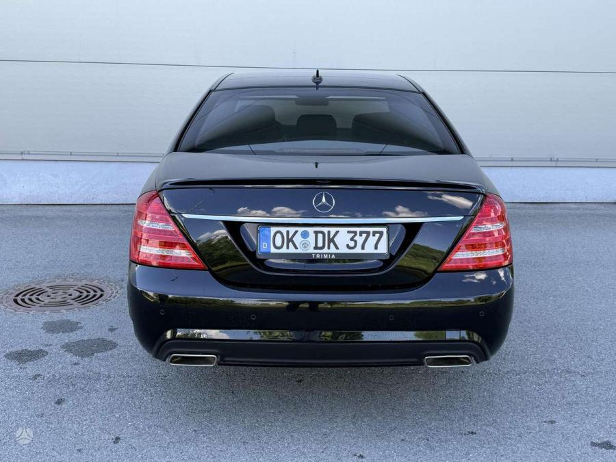 Melns Mercedes-Benz S 350 2011 Rīga, ar dzinēja tilpumu 2.99 L un nobraukumu 209 tūkst. km par 18588 €, foto 7 vietnē AUTOMOTO.COM.LV