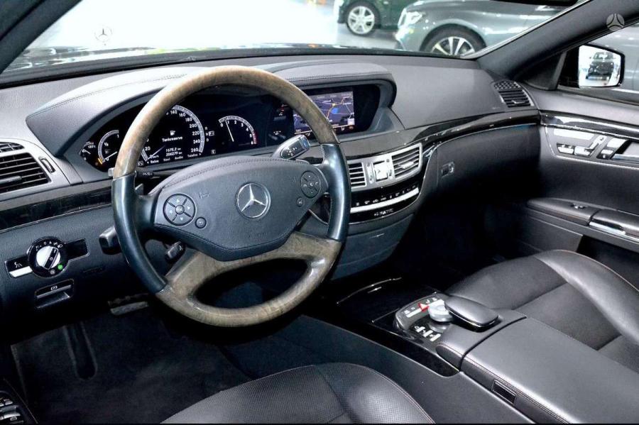 Melns Mercedes-Benz S 350 2011 Rīga, ar dzinēja tilpumu 2.99 L un nobraukumu 209 tūkst. km par 18588 €, foto 12 vietnē AUTOMOTO.COM.LV