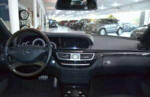 Melns Mercedes-Benz S 350 2011 Rīga, ar dzinēja tilpumu 2.99 L un nobraukumu 209 tūkst. km par 18588 €, foto 24 vietnē AUTOMOTO.COM.LV