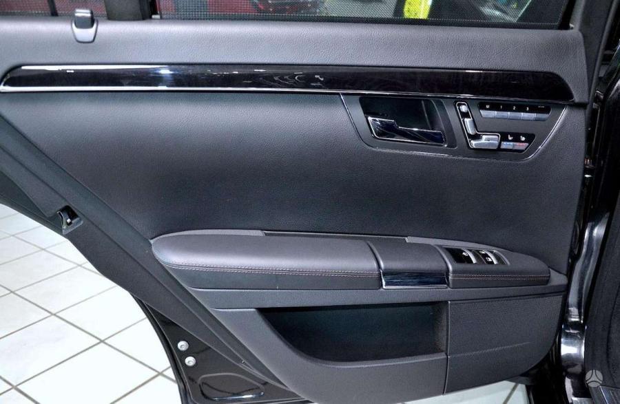 Melns Mercedes-Benz S 350 2011 Rīga, ar dzinēja tilpumu 2.99 L un nobraukumu 209 tūkst. km par 18588 €, foto 26 vietnē AUTOMOTO.COM.LV
