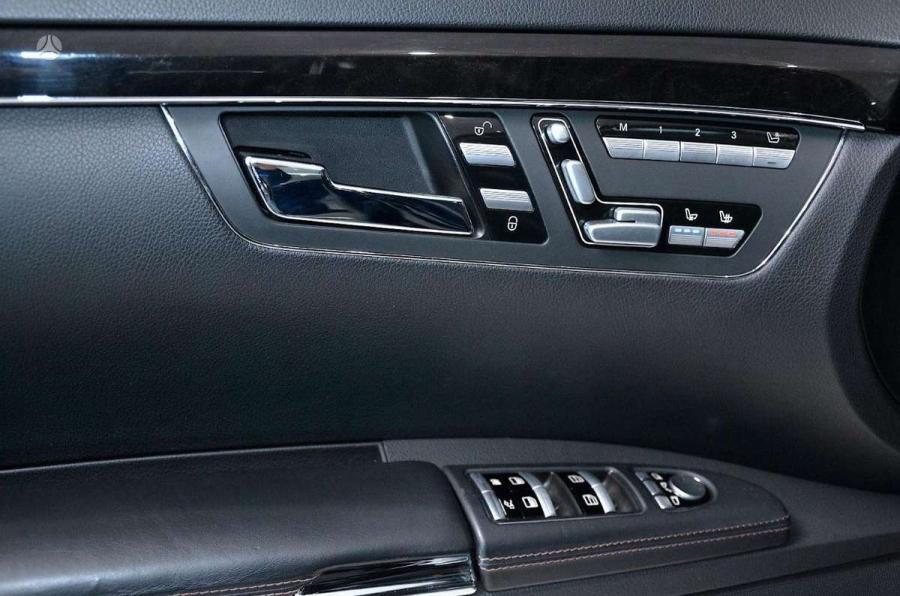 Melns Mercedes-Benz S 350 2011 Rīga, ar dzinēja tilpumu 2.99 L un nobraukumu 209 tūkst. km par 18588 €, foto 27 vietnē AUTOMOTO.COM.LV