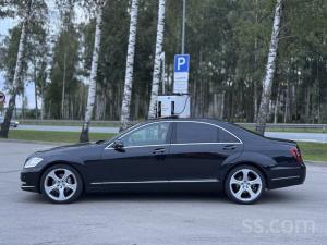 Black Mercedes-Benz S 350 2012 in Riga, with an engine capacity of 3.00 L and mileage of 230 thousand km for 13400 €, photo 8 on AUTOMOTO.COM.LV