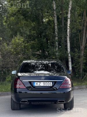 Black Mercedes-Benz S 350 2012 in Riga, with an engine capacity of 3.00 L and mileage of 230 thousand km for 13400 €, photo 10 on AUTOMOTO.COM.LV