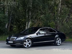Black Mercedes-Benz S 350 2012 in Riga, with an engine capacity of 3.00 L and mileage of 230 thousand km for 13400 €, photo 12 on AUTOMOTO.COM.LV