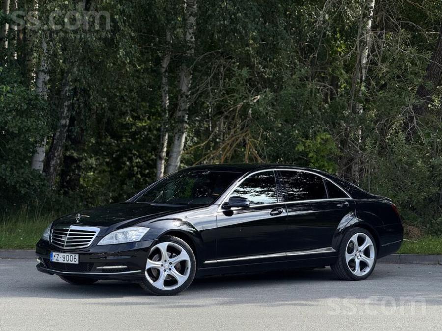 Black Mercedes-Benz S 350 2012 in Riga, with an engine capacity of 3.00 L and mileage of 230 thousand km for 13400 €, photo 12 on AUTOMOTO.COM.LV