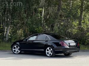 Black Mercedes-Benz S 350 2012 in Riga, with an engine capacity of 3.00 L and mileage of 230 thousand km for 13400 €, photo 14 on AUTOMOTO.COM.LV