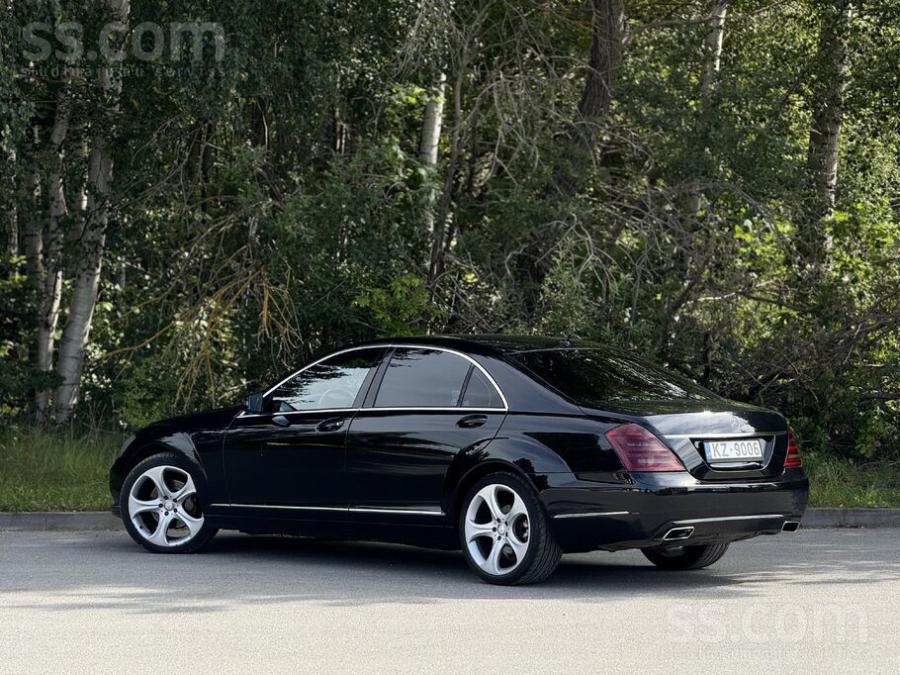 Black Mercedes-Benz S 350 2012 in Riga, with an engine capacity of 3.00 L and mileage of 230 thousand km for 13400 €, photo 14 on AUTOMOTO.COM.LV
