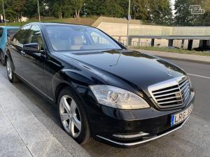Черный Мерседес С 350 2012 в Вильнюс, объемом двигателя 3.00 л и пробегом 180 тыс. км за 12900 €, фото 3 на AUTOMOTO.COM.LV