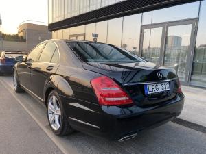 Черный Мерседес С 350 2012 в Вильнюс, объемом двигателя 3.00 л и пробегом 180 тыс. км за 12900 €, фото 4 на AUTOMOTO.COM.LV