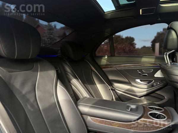 Black Mercedes-Benz S 350 2013 in Riga, with an engine capacity of 3.50 L and mileage of 136 thousand km for 28500 €, photo 11 on AUTOMOTO.COM.LV