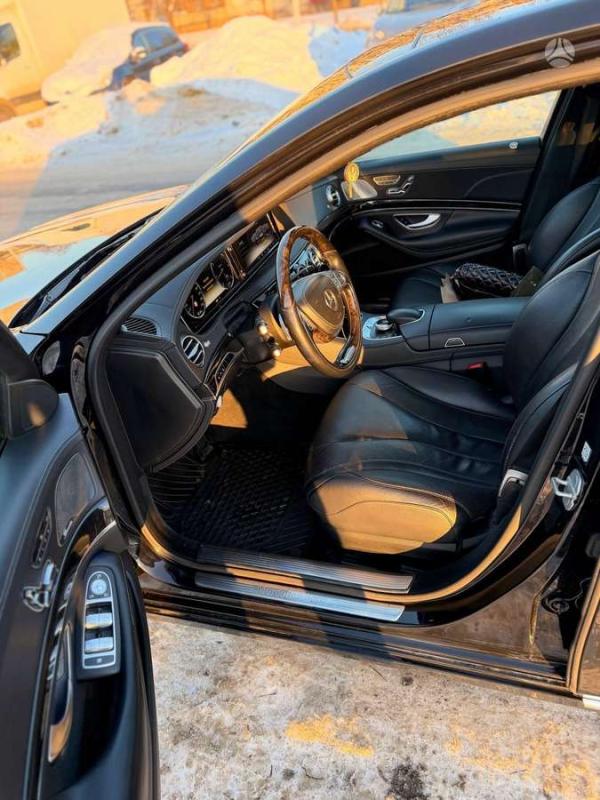 Black Mercedes-Benz S 350 2013 in Vilnius, with an engine capacity of 2.99 L and mileage of 357 thousand km for 16990 €, photo 10 on AUTOMOTO.COM.LV