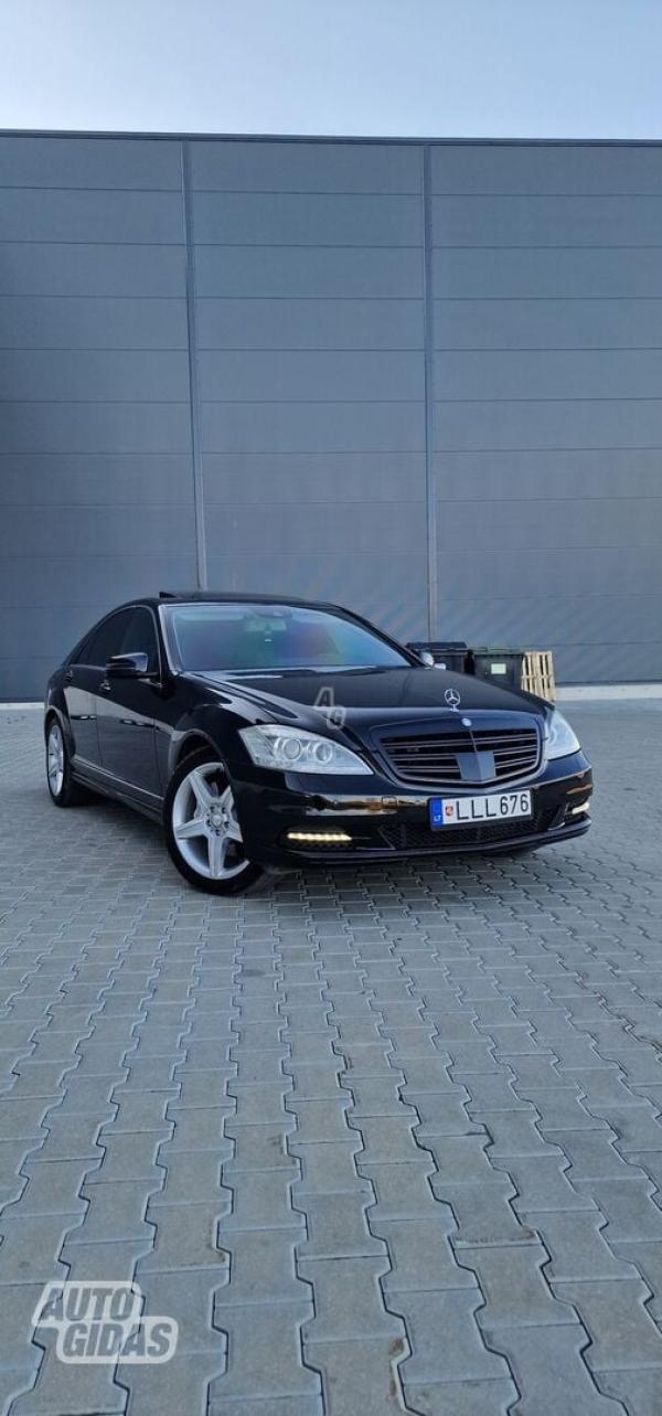 Melns Mercedes-Benz S 350 2013 Šauļi, ar dzinēja tilpumu 3.00 L un nobraukumu 166 tūkst. km par 13500 €, foto 1 vietnē AUTOMOTO.COM.LV